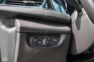 White Opel Insignia 2021 in Kaunas, with an engine capacity of 2.00 L and mileage of 114 thousand km for 11950 €, photo 31 on AUTOMOTO.COM.LV