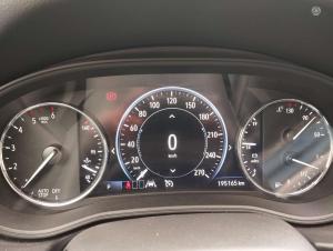 White Opel Insignia 2021 in Vilnius, with an engine capacity of 1.50 L and mileage of 195 thousand km for 9990 €, photo 16 on AUTOMOTO.COM.LV