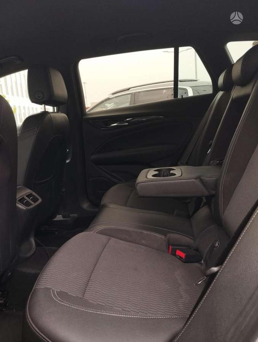 White Opel Insignia 2021 in Vilnius, with an engine capacity of 1.50 L and mileage of 195 thousand km for 9990 €, photo 20 on AUTOMOTO.COM.LV