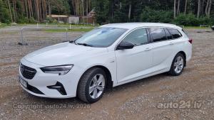 White Opel Insignia 2021 in Tallinn, with an engine capacity of 2.00 L and mileage of 129 thousand km for 19400 €, photo  on AUTOMOTO.COM.LV