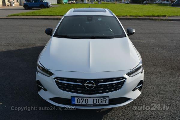 White Opel Insignia 2021 in Tallinn, with an engine capacity of 2.00 L and mileage of 98 thousand km for 15500 €, photo 5 on AUTOMOTO.COM.LV