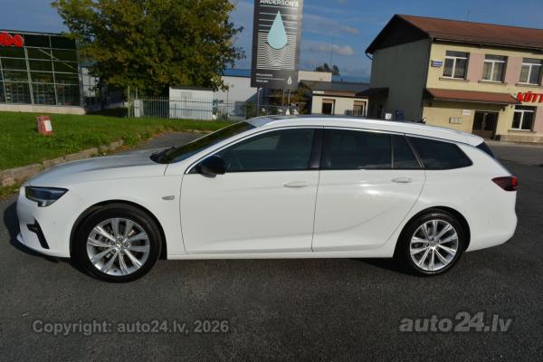 White Opel Insignia 2021 in Tallinn, with an engine capacity of 2.00 L and mileage of 98 thousand km for 15500 €, photo 6 on AUTOMOTO.COM.LV