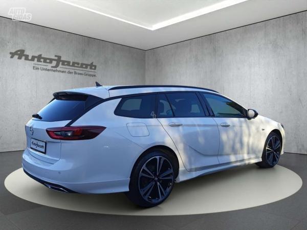 White Opel Insignia 2022 in Kaunas, with an engine capacity of 2.00 L and mileage of 39 thousand km for 31072 €, photo 5 on AUTOMOTO.COM.LV