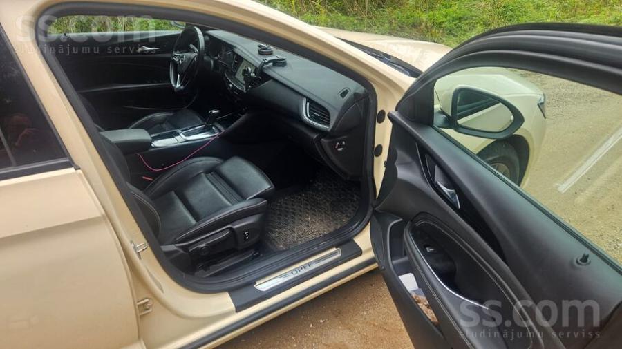 Dzeltens Opel Insignia 2019 Valmiera, ar dzinēja tilpumu 1.60 L un nobraukumu 139 tūkst. km par 7500 €, foto 9 vietnē AUTOMOTO.COM.LV