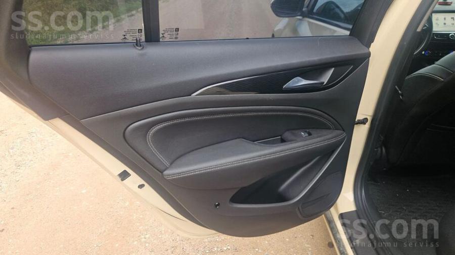 Dzeltens Opel Insignia 2019 Valmiera, ar dzinēja tilpumu 1.60 L un nobraukumu 139 tūkst. km par 7500 €, foto 12 vietnē AUTOMOTO.COM.LV