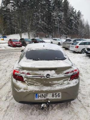 Yellow Opel Insignia 2015 in Vilnius, with an engine capacity of 1.96 L and mileage of 150 thousand km for 5650 €, photo 6 on AUTOMOTO.COM.LV