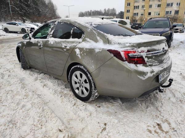 Желтый Опель Инсигния 2015 в Вильнюс, объемом двигателя 1.96 л и пробегом 150 тыс. км за 5650 €, фото 7 на AUTOMOTO.COM.LV