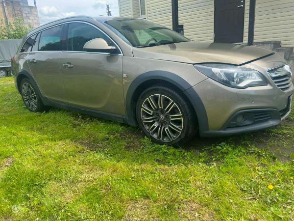 Dzeltens Opel Insignia 2014 Viļņa, ar dzinēja tilpumu 1.96 L un nobraukumu 230 tūkst. km par 5200 €, foto 3 vietnē AUTOMOTO.COM.LV