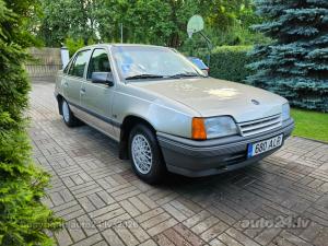 Smilšu krāsa Opel Kadett 1991 Tallina, ar dzinēja tilpumu 1.40 L un nobraukumu 102 tūkst. km par 3000 €, foto 7 vietnē AUTOMOTO.COM.LV