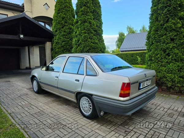 Beige Opel Kadett 1991 in Tallinn, with an engine capacity of 1.40 L and mileage of 102 thousand km for 3000 €, photo 9 on AUTOMOTO.COM.LV
