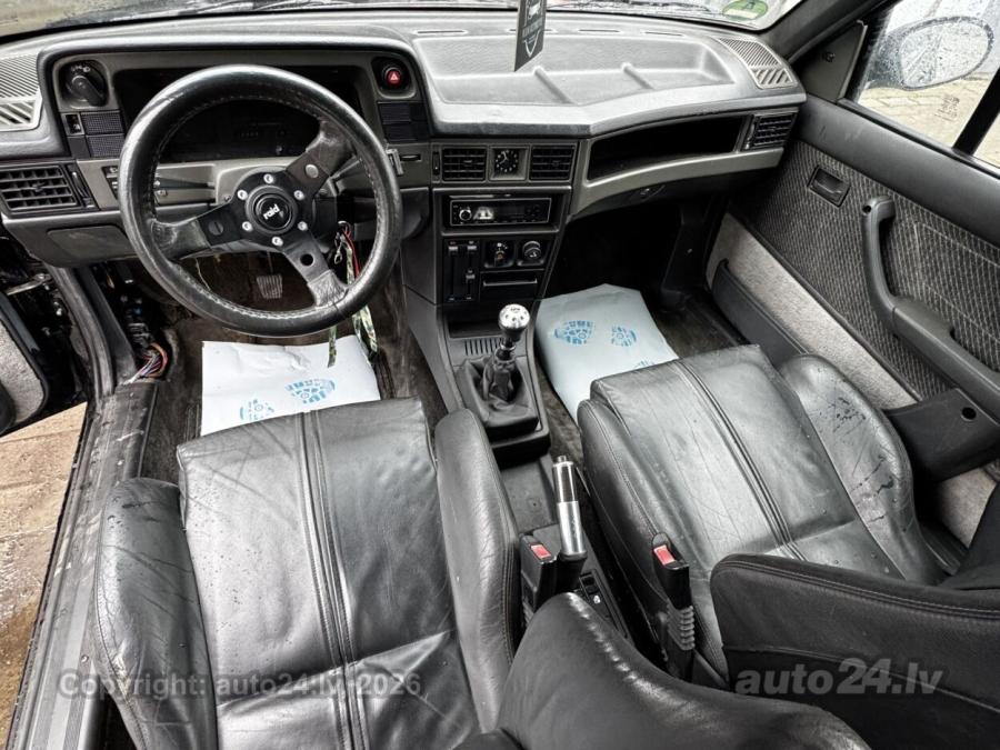 Melns Opel Kadett 1992 Hāpsalu, ar dzinēja tilpumu 2.00 L un nobraukumu 161 tūkst. km par 4500 €, foto 4 vietnē AUTOMOTO.COM.LV