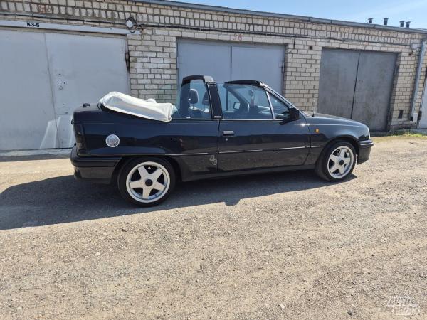 Opel Kadett 1991 Viļņa, ar dzinēja tilpumu 1.60 L un nobraukumu 106 tūkst. km par 3300 €, foto 11 vietnē AUTOMOTO.COM.LV