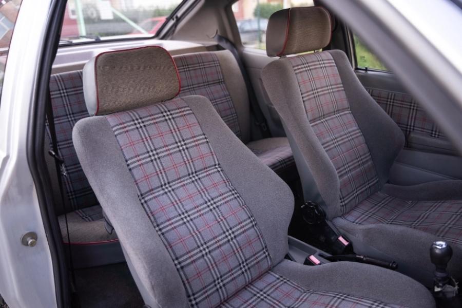 Pelēks Opel Kadett 1987 Rīga, ar dzinēja tilpumu 2.00 L un nobraukumu 3 tūkst. km par 5990 €, foto 7 vietnē AUTOMOTO.COM.LV
