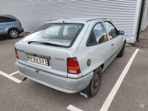 Grey Opel Kadett 1986 in Vilnius, with an engine capacity of 1.60 L and mileage of 45 thousand km for 750 €, photo 6 on AUTOMOTO.COM.LV