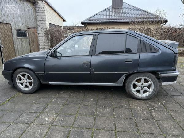 Opel Kadett 1991 in Liepaja, with an engine capacity of 2.00 L and mileage of 299 thousand km for 3000 €, photo 2 on AUTOMOTO.COM.LV