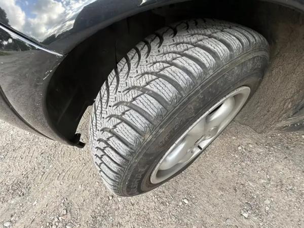 Melns Opel Meriva 2003 Grobiņa, ar dzinēja tilpumu 1.70 L un nobraukumu 248 tūkst. km par 1490 €, foto 10 vietnē AUTOMOTO.COM.LV