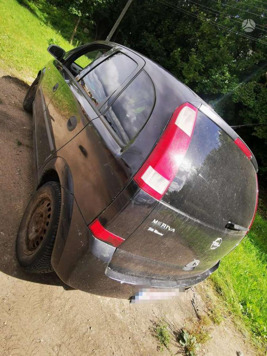 Melns Opel Meriva 2004 Kauņa, ar dzinēja tilpumu 1.80 L un nobraukumu 357 tūkst. km par 330 €, foto 3 vietnē AUTOMOTO.COM.LV