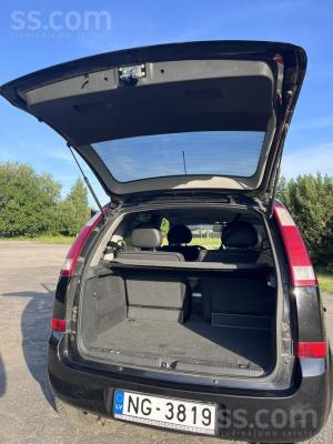 Melns Opel Meriva 2005 Liepāja, ar dzinēja tilpumu 1.60 L un nobraukumu 267 tūkst. km par 1400 €, foto 8 vietnē AUTOMOTO.COM.LV