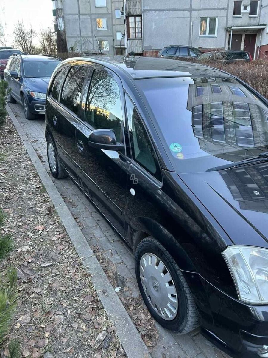 Black Opel Meriva 2008 in Vilnius, with an engine capacity of 1.70 L and mileage of 321 thousand km for 1000 €, photo 3 on AUTOMOTO.COM.LV