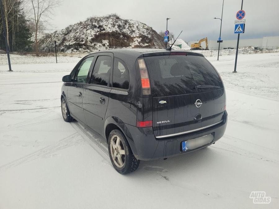 Melns Opel Meriva 2008 Viļņa, ar dzinēja tilpumu 1.60 L un nobraukumu 188 tūkst. km par 1680 €, foto 4 vietnē AUTOMOTO.COM.LV