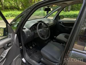 Black Opel Meriva 2008 in Riga, with an engine capacity of 1.40 L and mileage of 0 thousand km for 2250 €, photo 10 on AUTOMOTO.COM.LV