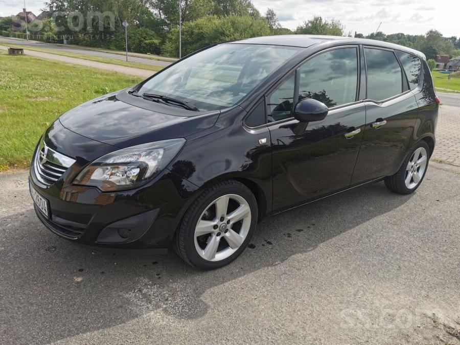 Black Opel Meriva 2010 in Liepaja, with an engine capacity of 1.70 L and mileage of 229 thousand km for 4600 €, photo 8 on AUTOMOTO.COM.LV