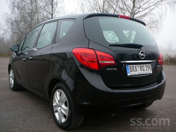Black Opel Meriva 2010 in Cesis, with an engine capacity of 1.40 L and mileage of 0 thousand km for 4750 €, photo 5 on AUTOMOTO.COM.LV