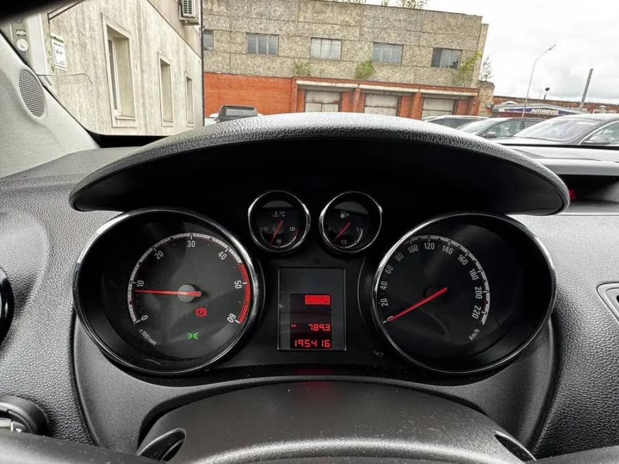Melns Opel Meriva 2010 Daugavpils, ar dzinēja tilpumu 1.70 L un nobraukumu 195 tūkst. km par 3850 €, foto 21 vietnē AUTOMOTO.COM.LV