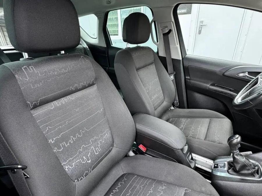 Melns Opel Meriva 2010 Daugavpils, ar dzinēja tilpumu 1.70 L un nobraukumu 195 tūkst. km par 3850 €, foto 24 vietnē AUTOMOTO.COM.LV