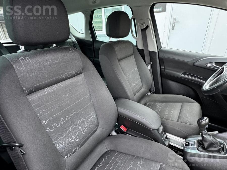 Melns Opel Meriva 2010 Daugavpils, ar dzinēja tilpumu 1.70 L un nobraukumu 0 tūkst. km par 3850 €, foto 24 vietnē AUTOMOTO.COM.LV