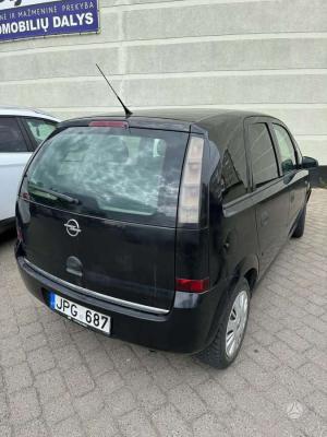 Black Opel Meriva 2010 in Taurage, with an engine capacity of 1.36 L and mileage of 234 thousand km for 2100 €, photo 5 on AUTOMOTO.COM.LV