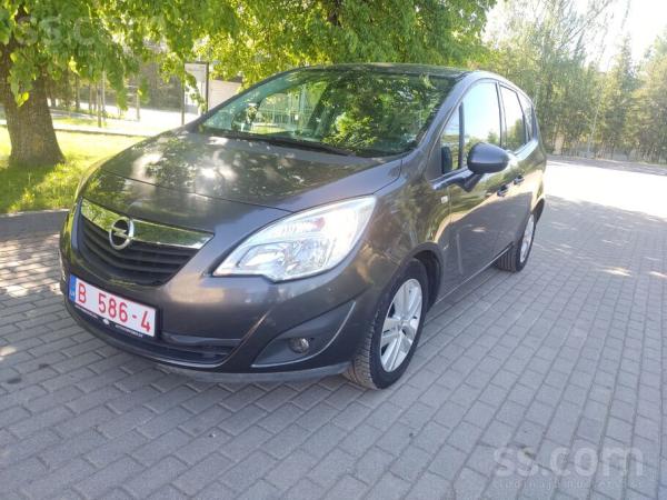 Melns Opel Meriva 2011 Ogre, ar dzinēja tilpumu 1.70 L un nobraukumu 0 tūkst. km par 3650 €, foto 2 vietnē AUTOMOTO.COM.LV