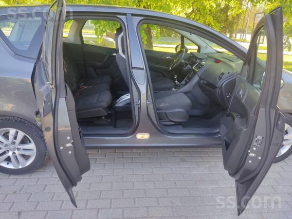 Melns Opel Meriva 2011 Ogre, ar dzinēja tilpumu 1.70 L un nobraukumu 0 tūkst. km par 3650 €, foto 10 vietnē AUTOMOTO.COM.LV