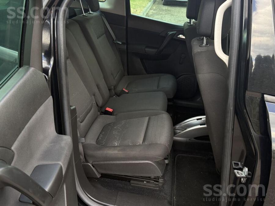 Black Opel Meriva 2011 in Liepaja, with an engine capacity of 1.40 L and mileage of 177 thousand km for 4600 €, photo 12 on AUTOMOTO.COM.LV