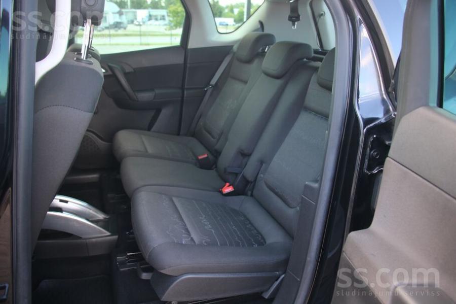 Black Opel Meriva 2011 in Tukums, with an engine capacity of 1.70 L and mileage of 266 thousand km for 4686 €, photo 13 on AUTOMOTO.COM.LV