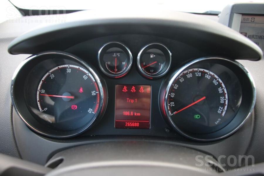 Black Opel Meriva 2011 in Tukums, with an engine capacity of 1.70 L and mileage of 266 thousand km for 4686 €, photo 20 on AUTOMOTO.COM.LV