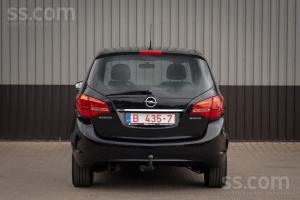 Black Opel Meriva 2011 in Talsi, with an engine capacity of 1.40 L and mileage of 132 thousand km for 5490 €, photo 6 on AUTOMOTO.COM.LV