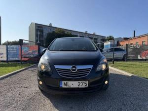 Black Opel Meriva 2011 in Ventspils, with an engine capacity of 1.70 L and mileage of 190 thousand km for 2990 €, photo 3 on AUTOMOTO.COM.LV