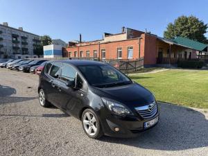 Black Opel Meriva 2011 in Ventspils, with an engine capacity of 1.70 L and mileage of 190 thousand km for 2990 €, photo 4 on AUTOMOTO.COM.LV