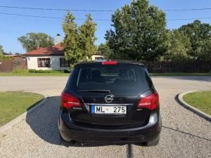 Black Opel Meriva 2011 in Ventspils, with an engine capacity of 1.70 L and mileage of 190 thousand km for 2990 €, photo 6 on AUTOMOTO.COM.LV