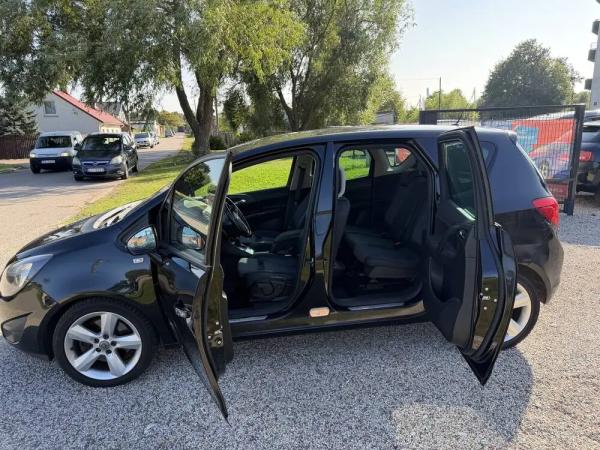 Black Opel Meriva 2011 in Ventspils, with an engine capacity of 1.70 L and mileage of 190 thousand km for 2990 €, photo 9 on AUTOMOTO.COM.LV