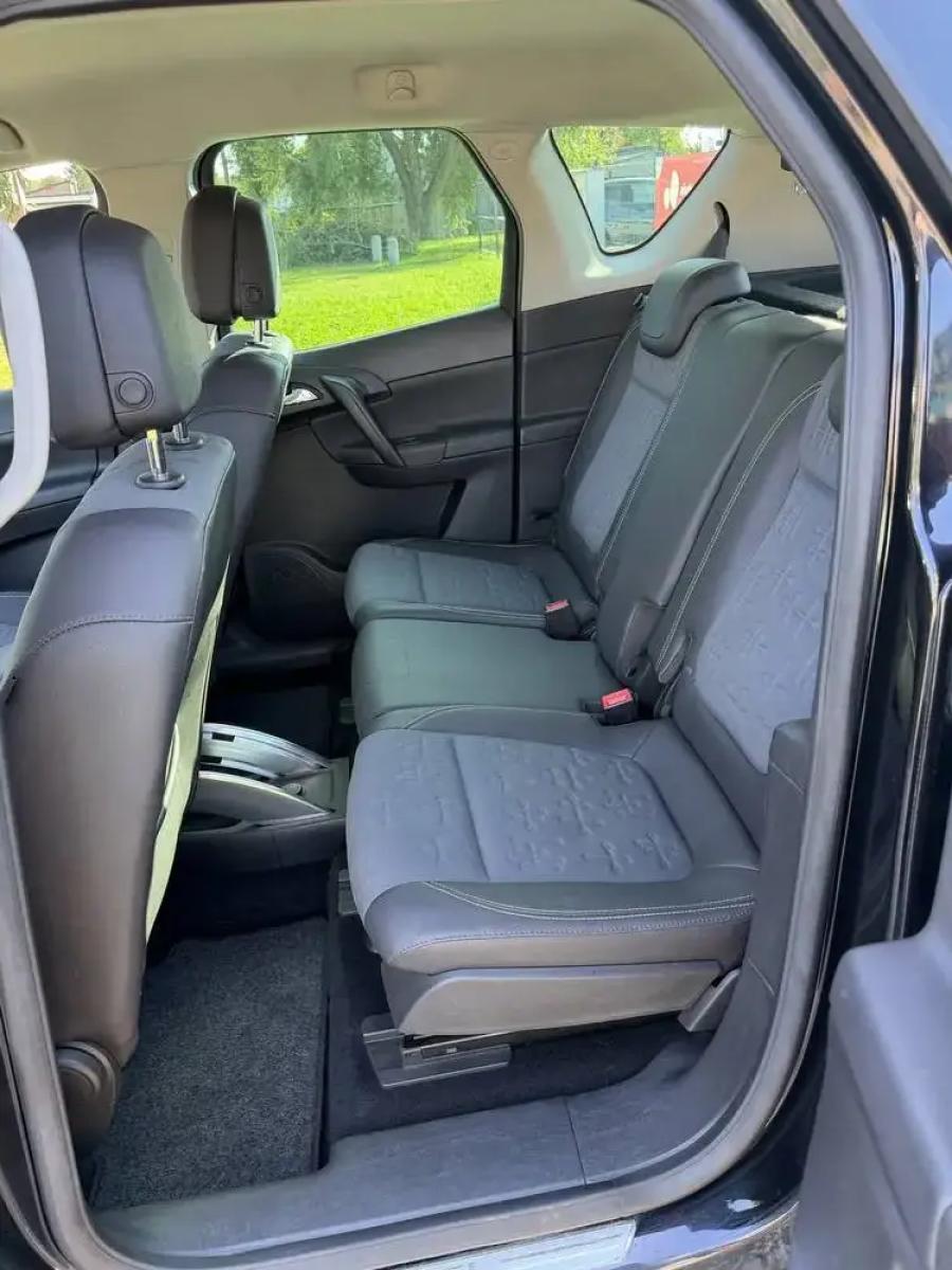 Black Opel Meriva 2011 in Ventspils, with an engine capacity of 1.70 L and mileage of 190 thousand km for 2990 €, photo 14 on AUTOMOTO.COM.LV