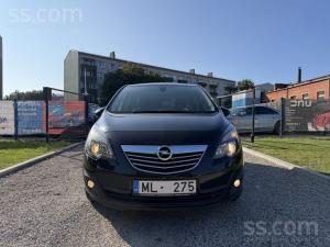 Black Opel Meriva 2011 in Ventspils, with an engine capacity of 1.70 L and mileage of 190 thousand km for 2990 €, photo 3 on AUTOMOTO.COM.LV