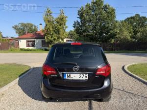 Black Opel Meriva 2011 in Ventspils, with an engine capacity of 1.70 L and mileage of 190 thousand km for 2990 €, photo 6 on AUTOMOTO.COM.LV