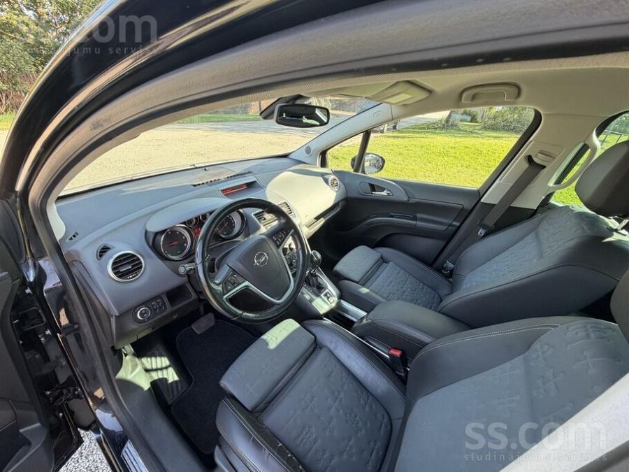 Black Opel Meriva 2011 in Ventspils, with an engine capacity of 1.70 L and mileage of 190 thousand km for 2990 €, photo 9 on AUTOMOTO.COM.LV
