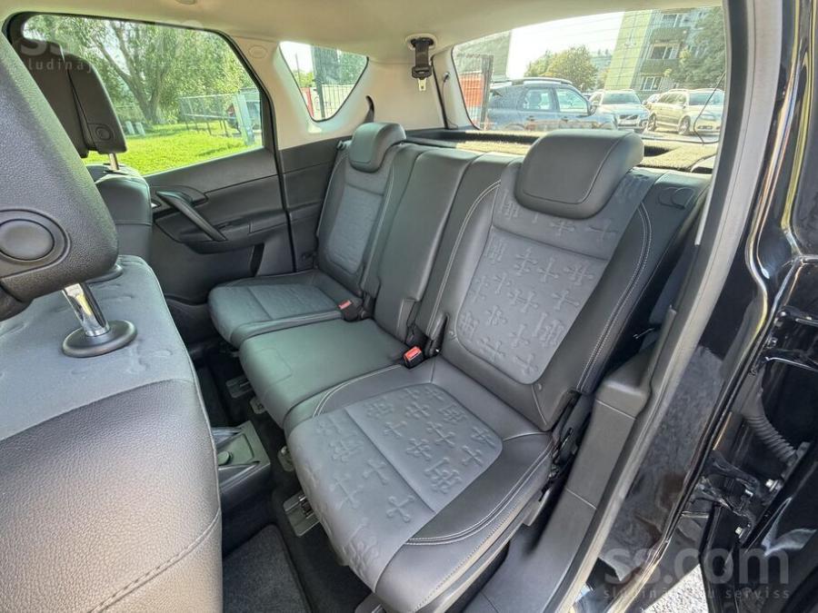 Black Opel Meriva 2011 in Ventspils, with an engine capacity of 1.70 L and mileage of 190 thousand km for 2990 €, photo 20 on AUTOMOTO.COM.LV