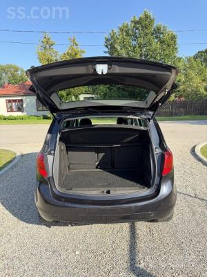 Black Opel Meriva 2011 in Ventspils, with an engine capacity of 1.70 L and mileage of 190 thousand km for 2990 €, photo 21 on AUTOMOTO.COM.LV