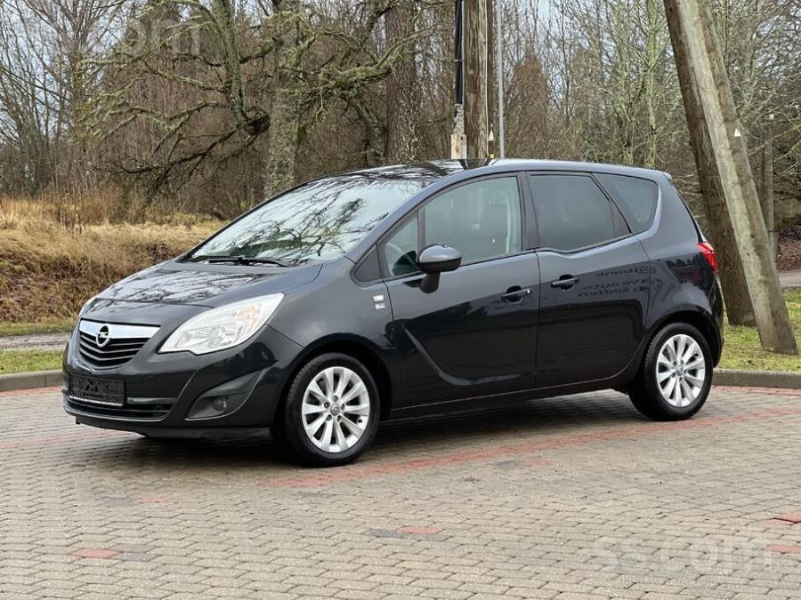 Black Opel Meriva 2012 in Cesis, with an engine capacity of 1.70 L and mileage of 203 thousand km for 5250 €, photo 2 on AUTOMOTO.COM.LV