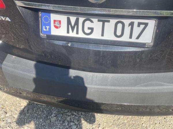 Black Opel Meriva 2013 in Panevezys, with an engine capacity of 1.36 L and mileage of 355 thousand km for 1750 €, photo 6 on AUTOMOTO.COM.LV