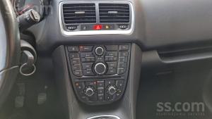 Melns Opel Meriva 2015 Talsi, ar dzinēja tilpumu 1.60 L un nobraukumu 211 tūkst. km par 6200 €, foto 10 vietnē AUTOMOTO.COM.LV